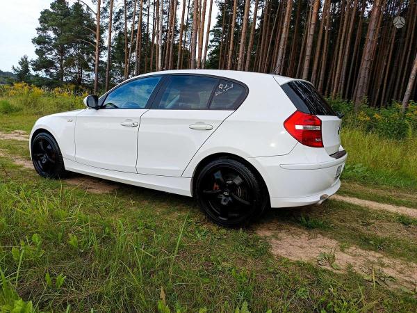 Balts BMW 120 2009 Kauņa, ar dzinēja tilpumu 2.00 L un nobraukumu 273 tūkst. km par 4550 €, foto 9 vietnē AUTOMOTO.COM.LV