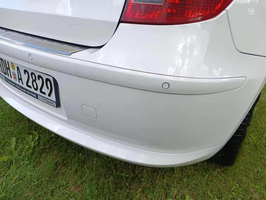 Balts BMW 120 2009 Kauņa, ar dzinēja tilpumu 2.00 L un nobraukumu 273 tūkst. km par 4550 €, foto 11 vietnē AUTOMOTO.COM.LV