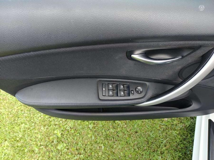 Balts BMW 120 2009 Kauņa, ar dzinēja tilpumu 2.00 L un nobraukumu 273 tūkst. km par 4550 €, foto 30 vietnē AUTOMOTO.COM.LV