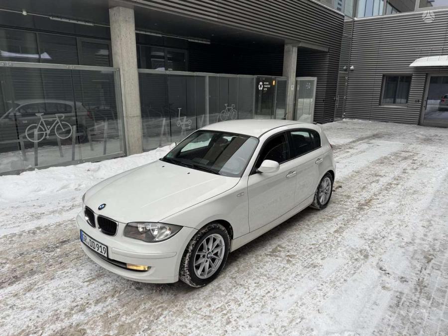 Balts BMW 120 2010 Viļņa, ar dzinēja tilpumu 2.00 L un nobraukumu 279 tūkst. km par 4150 €, foto 1 vietnē AUTOMOTO.COM.LV