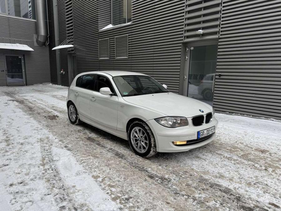 Balts BMW 120 2010 Viļņa, ar dzinēja tilpumu 2.00 L un nobraukumu 279 tūkst. km par 4150 €, foto 3 vietnē AUTOMOTO.COM.LV