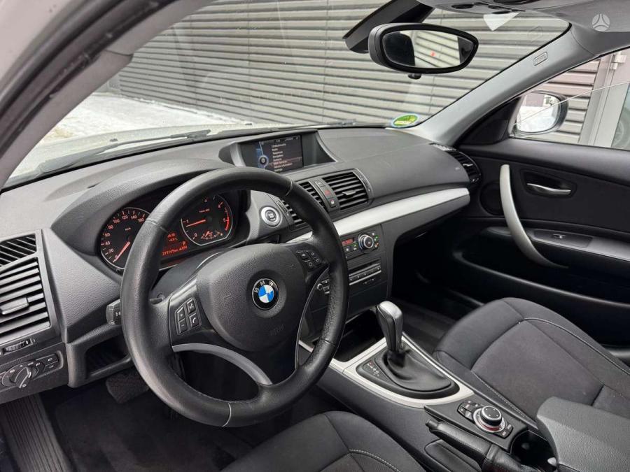 Balts BMW 120 2010 Viļņa, ar dzinēja tilpumu 2.00 L un nobraukumu 279 tūkst. km par 4150 €, foto 8 vietnē AUTOMOTO.COM.LV