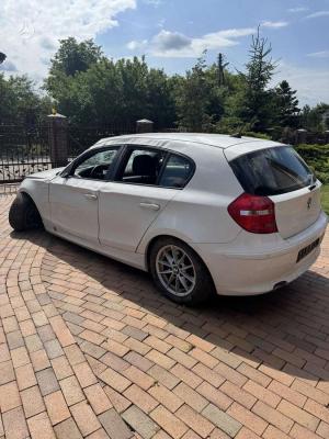 Balts BMW 120 2010 Viļņa, ar dzinēja tilpumu 2.00 L un nobraukumu 3 tūkst. km par 999 €, foto 6 vietnē AUTOMOTO.COM.LV