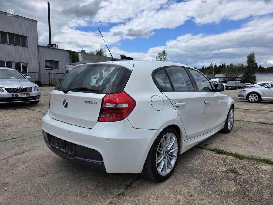 Balts BMW 120 2010 Utena, ar dzinēja tilpumu 2.00 L un nobraukumu 353 tūkst. km par 3999 €, foto 5 vietnē AUTOMOTO.COM.LV