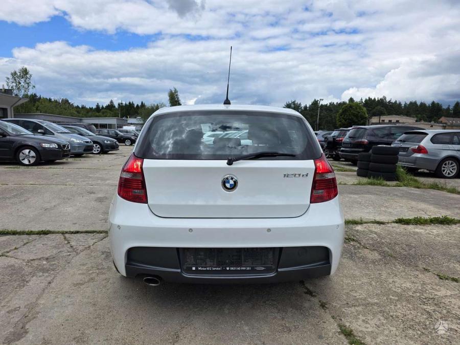 Balts BMW 120 2010 Utena, ar dzinēja tilpumu 2.00 L un nobraukumu 353 tūkst. km par 3999 €, foto 8 vietnē AUTOMOTO.COM.LV