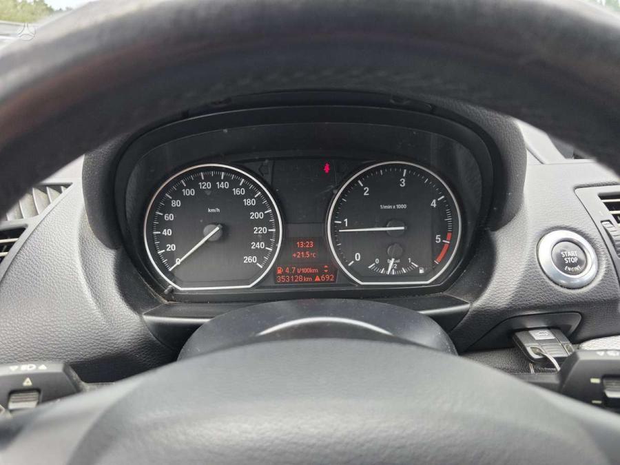 Balts BMW 120 2010 Utena, ar dzinēja tilpumu 2.00 L un nobraukumu 353 tūkst. km par 3999 €, foto 9 vietnē AUTOMOTO.COM.LV