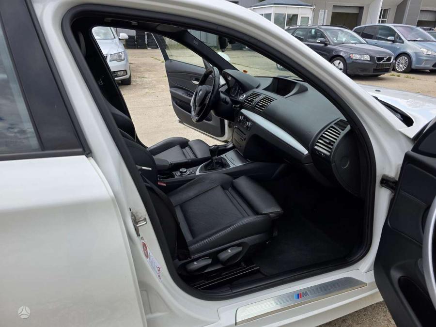 Balts BMW 120 2010 Utena, ar dzinēja tilpumu 2.00 L un nobraukumu 353 tūkst. km par 3999 €, foto 12 vietnē AUTOMOTO.COM.LV