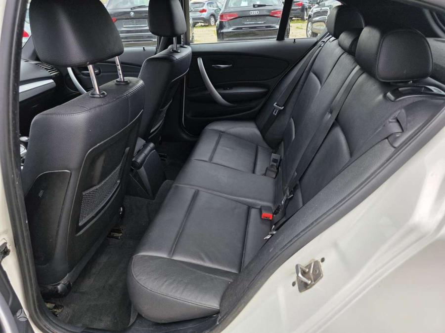 Balts BMW 120 2010 Utena, ar dzinēja tilpumu 2.00 L un nobraukumu 353 tūkst. km par 3999 €, foto 13 vietnē AUTOMOTO.COM.LV