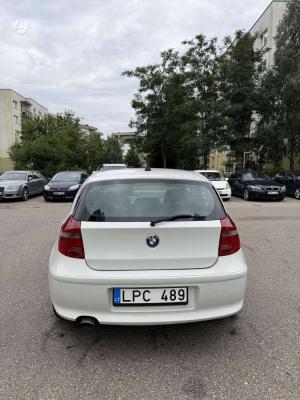 White BMW 120 2010 in Vilnius, with an engine capacity of 2.00 L and mileage of 275 thousand km for 2200 €, photo 7 on AUTOMOTO.COM.LV