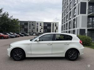 White BMW 120 2010 in Vilnius, with an engine capacity of 2.00 L and mileage of 275 thousand km for 2200 €, photo 9 on AUTOMOTO.COM.LV
