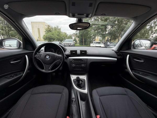 Balts BMW 120 2010 Viļņa, ar dzinēja tilpumu 2.00 L un nobraukumu 275 tūkst. km par 2200 €, foto 9 vietnē AUTOMOTO.COM.LV