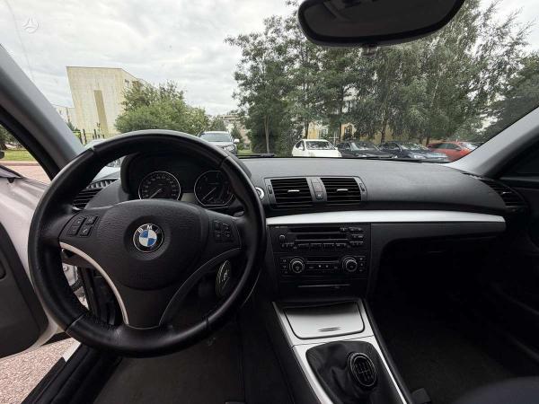 Balts BMW 120 2010 Viļņa, ar dzinēja tilpumu 2.00 L un nobraukumu 275 tūkst. km par 2200 €, foto 10 vietnē AUTOMOTO.COM.LV