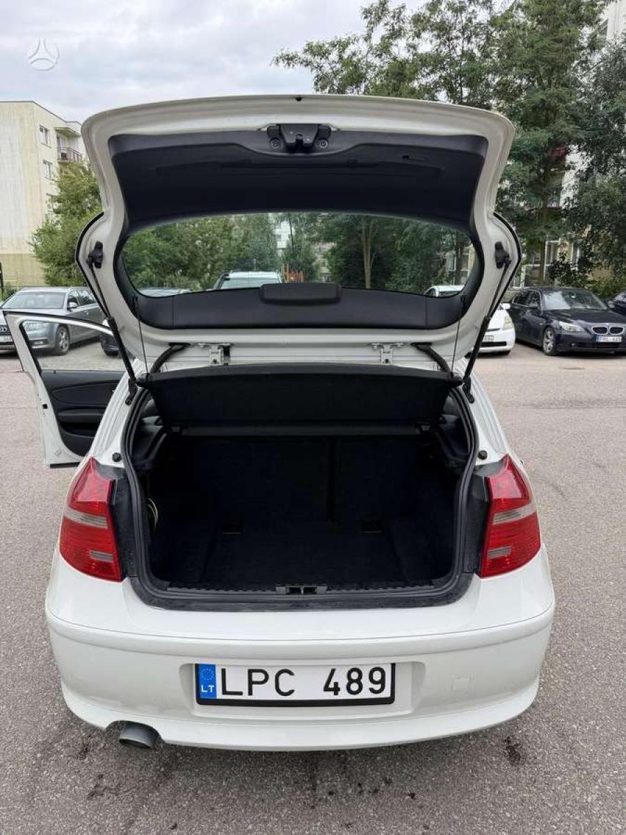 White BMW 120 2010 in Vilnius, with an engine capacity of 2.00 L and mileage of 275 thousand km for 2200 €, photo 13 on AUTOMOTO.COM.LV