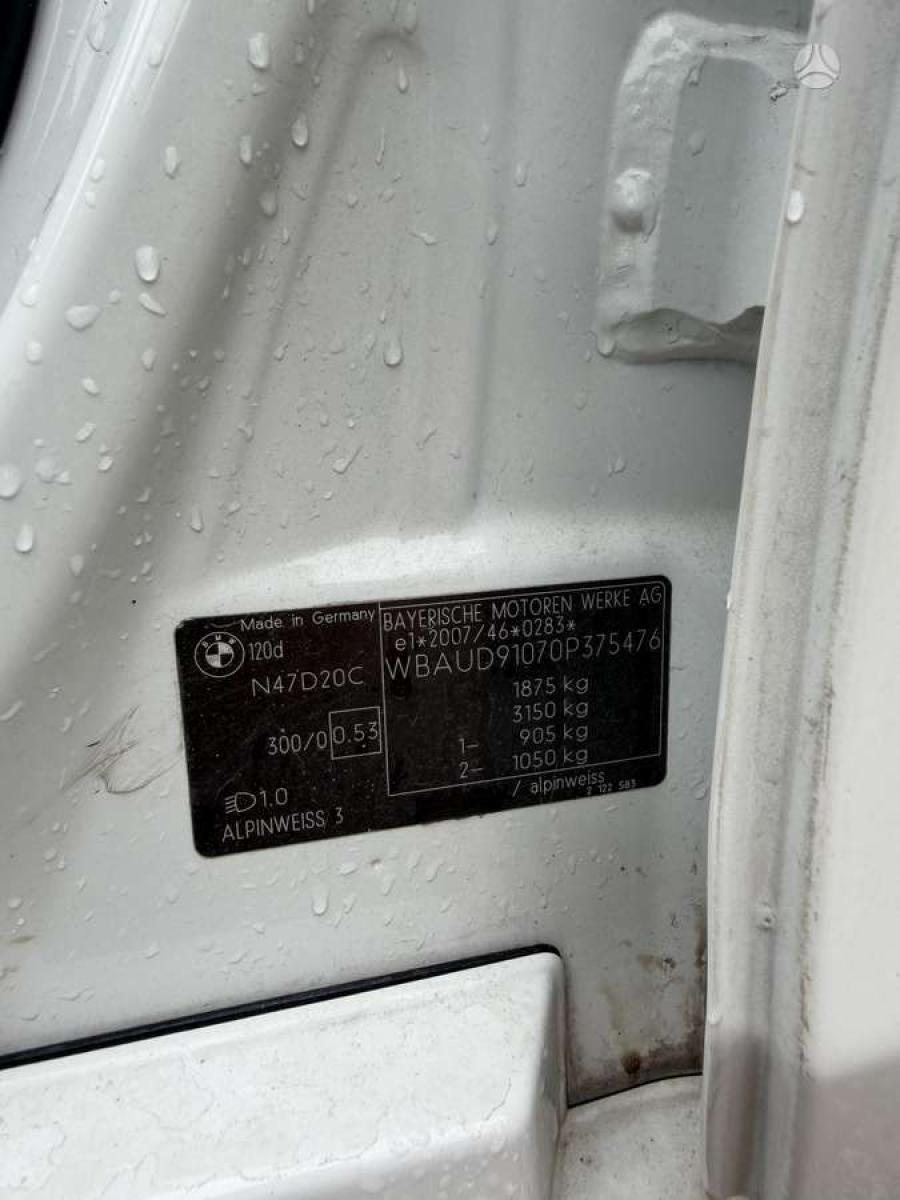 White BMW 120 2010 in Vilnius, with an engine capacity of 2.00 L and mileage of 275 thousand km for 2200 €, photo 16 on AUTOMOTO.COM.LV