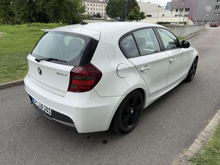 Balts BMW 120 2010 Viļņa, ar dzinēja tilpumu 2.00 L un nobraukumu 275 tūkst. km par 3450 €, foto 6 vietnē AUTOMOTO.COM.LV