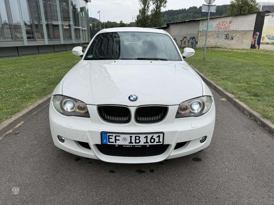 Balts BMW 120 2010 Viļņa, ar dzinēja tilpumu 2.00 L un nobraukumu 275 tūkst. km par 3450 €, foto 9 vietnē AUTOMOTO.COM.LV