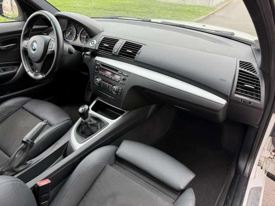 Balts BMW 120 2010 Viļņa, ar dzinēja tilpumu 2.00 L un nobraukumu 275 tūkst. km par 3450 €, foto 14 vietnē AUTOMOTO.COM.LV