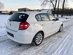 White BMW 120 2011 in Marijampole, with an engine capacity of 2.00 L and mileage of 264 thousand km for 3500 €, photo 5 on AUTOMOTO.COM.LV