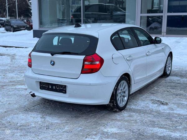 Balts BMW 120 2011 Marijampole, ar dzinēja tilpumu 2.00 L un nobraukumu 263 tūkst. km par 3600 €, foto 5 vietnē AUTOMOTO.COM.LV