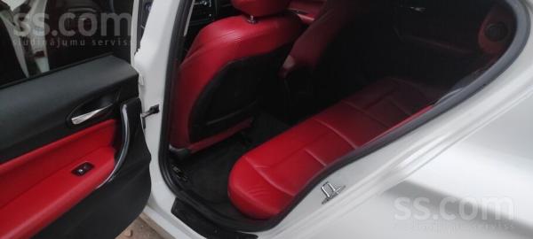 White BMW 120 2011 in Riga, with an engine capacity of 2.00 L and mileage of 0 thousand km for 5500 €, photo 8 on AUTOMOTO.COM.LV