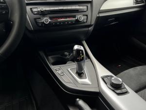 Balts BMW 120 2011 Rīga, ar dzinēja tilpumu 2.00 L un nobraukumu 248 tūkst. km par 9700 €, foto 15 vietnē AUTOMOTO.COM.LV
