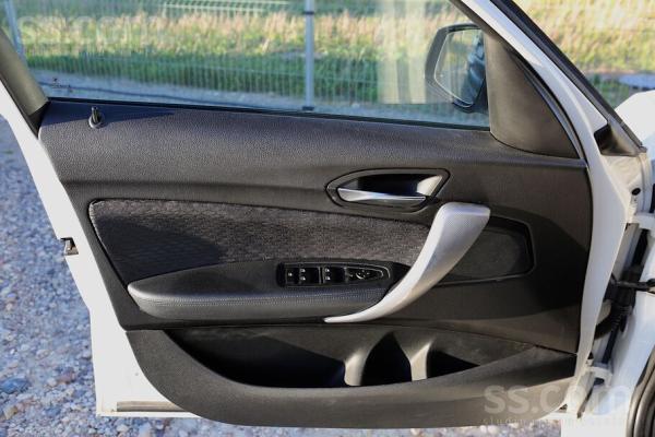 Balts BMW 120 2012 Tukums, ar dzinēja tilpumu 2.00 L un nobraukumu 385 tūkst. km par 6890 €, foto 9 vietnē AUTOMOTO.COM.LV