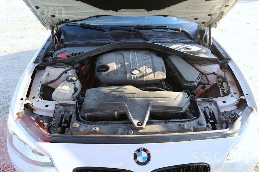 White BMW 120 2012 in Tukums, with an engine capacity of 2.00 L and mileage of 385 thousand km for 6890 €, photo 28 on AUTOMOTO.COM.LV