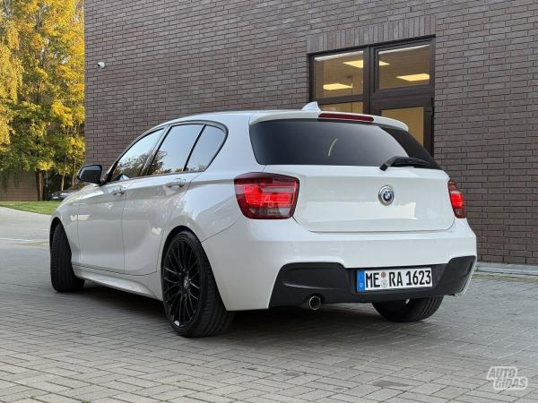 White BMW 120 2012 in Kaisiadorys, with an engine capacity of 2.00 L and mileage of 298 thousand km for 6750 €, photo 5 on AUTOMOTO.COM.LV