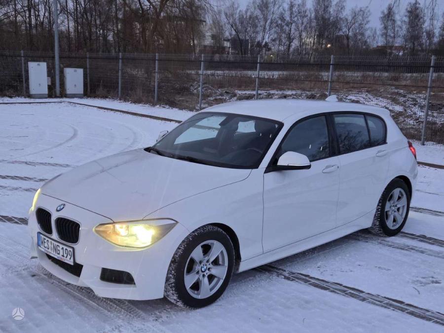 White BMW 120 2013 in Marijampole, with an engine capacity of 2.00 L and mileage of 170 thousand km for 6400 €, photo 7 on AUTOMOTO.COM.LV