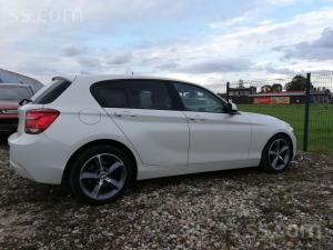White BMW 120 2013 in Saldus, with an engine capacity of 2.00 L and mileage of 238 thousand km for 8700 €, photo 14 on AUTOMOTO.COM.LV