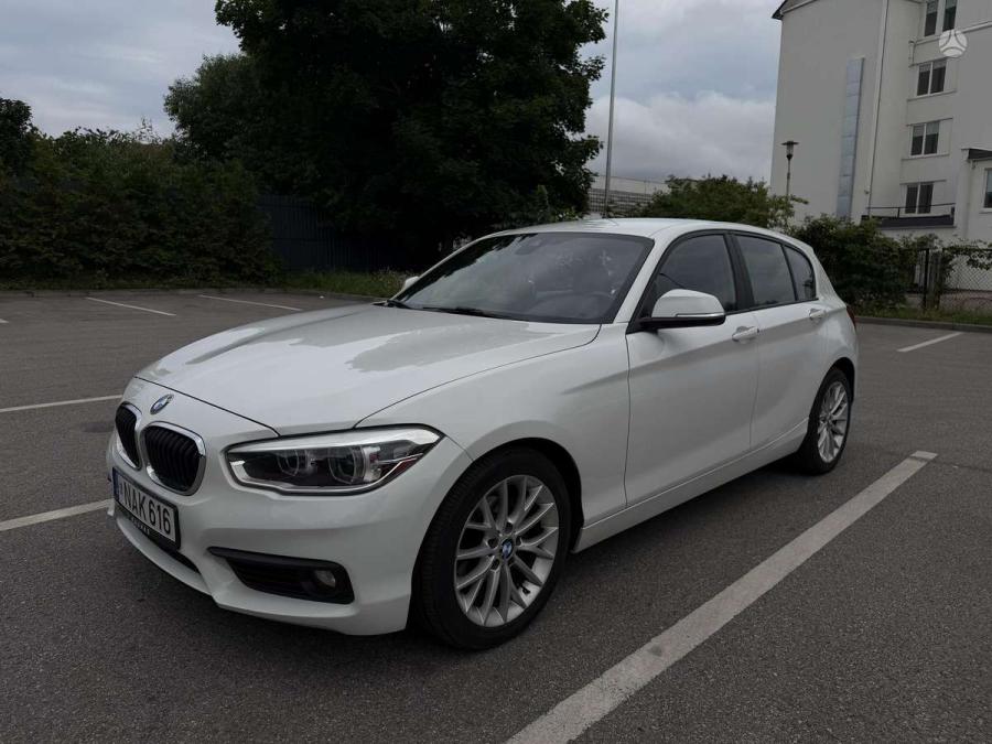 White BMW 120 2016 in Kaunas, with an engine capacity of 2.00 L and mileage of 315 thousand km for 9900 €, photo 3 on AUTOMOTO.COM.LV
