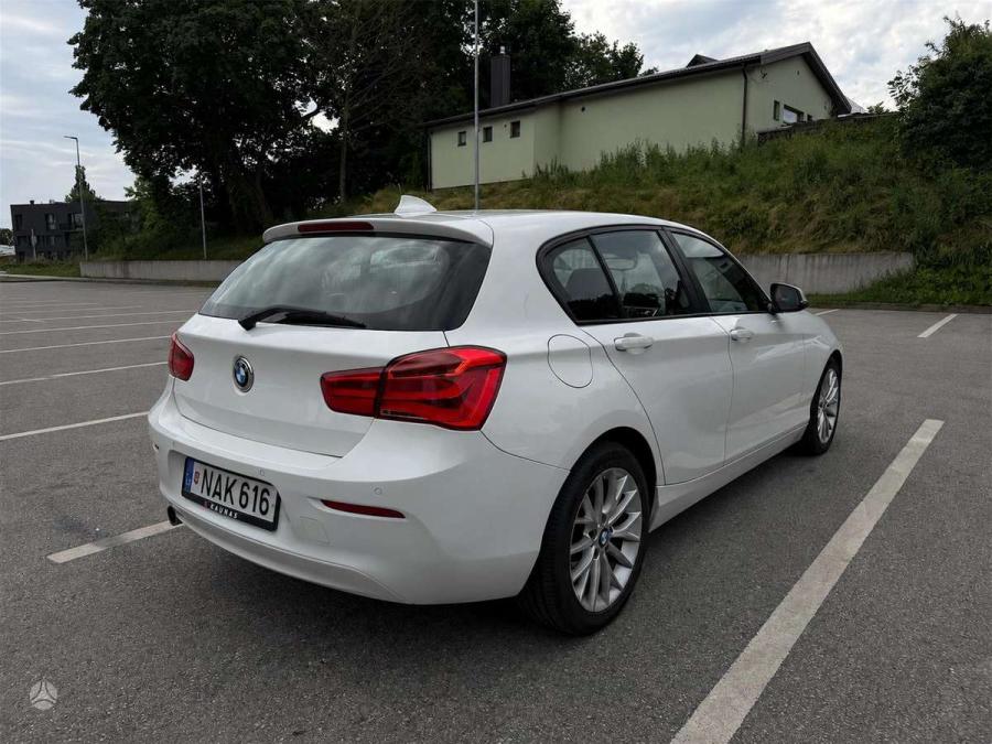 White BMW 120 2016 in Kaunas, with an engine capacity of 2.00 L and mileage of 315 thousand km for 9900 €, photo 4 on AUTOMOTO.COM.LV