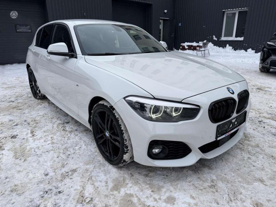 White BMW 120 2018 in Vilnius, with an engine capacity of 2.00 L and mileage of 176 thousand km for 13290 €, photo 2 on AUTOMOTO.COM.LV