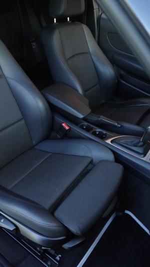 Melns BMW 123 2008 Tallina, ar dzinēja tilpumu 3.50 L un nobraukumu 258 tūkst. km par 14999 €, foto 27 vietnē AUTOMOTO.COM.LV