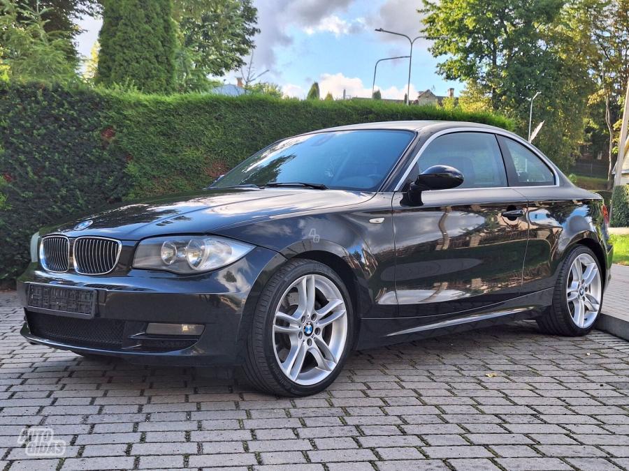 Black BMW 123 2009 in Vilnius, with an engine capacity of 2.00 L and mileage of 267 thousand km for 4800 €, photo 1 on AUTOMOTO.COM.LV