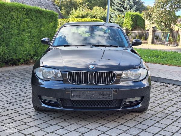 Melns BMW 123 2009 Viļņa, ar dzinēja tilpumu 2.00 L un nobraukumu 267 tūkst. km par 4800 €, foto 2 vietnē AUTOMOTO.COM.LV