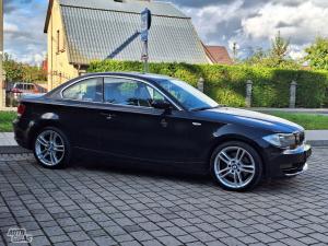 Black BMW 123 2009 in Vilnius, with an engine capacity of 2.00 L and mileage of 267 thousand km for 4800 €, photo 5 on AUTOMOTO.COM.LV
