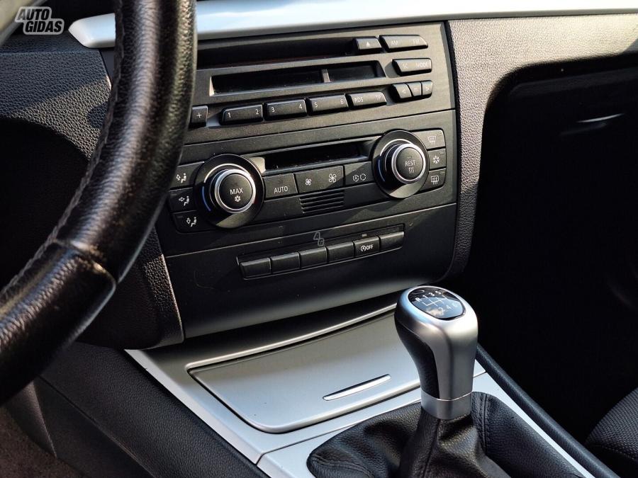 Black BMW 123 2009 in Vilnius, with an engine capacity of 2.00 L and mileage of 267 thousand km for 4800 €, photo 22 on AUTOMOTO.COM.LV