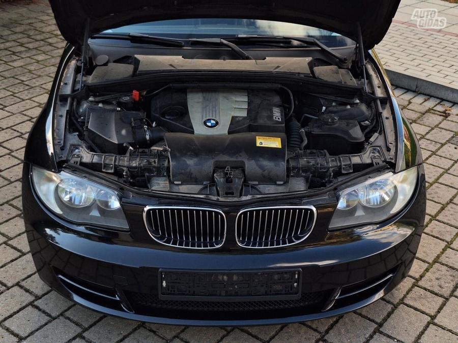 Black BMW 123 2009 in Vilnius, with an engine capacity of 2.00 L and mileage of 267 thousand km for 4800 €, photo 28 on AUTOMOTO.COM.LV