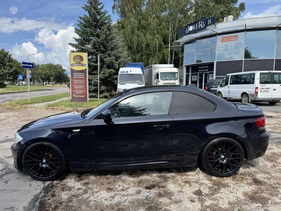 Black BMW 123 2012 in Marijampole, with an engine capacity of 0.00 L and mileage of 268 thousand km for 7000 €, photo 3 on AUTOMOTO.COM.LV