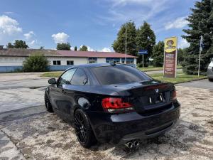 Black BMW 123 2012 in Marijampole, with an engine capacity of 0.00 L and mileage of 268 thousand km for 7000 €, photo 4 on AUTOMOTO.COM.LV