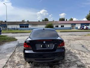 Black BMW 123 2012 in Marijampole, with an engine capacity of 0.00 L and mileage of 268 thousand km for 7000 €, photo 5 on AUTOMOTO.COM.LV