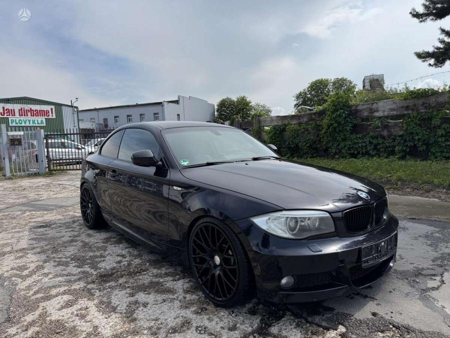 Black BMW 123 2012 in Marijampole, with an engine capacity of 0.00 L and mileage of 268 thousand km for 7000 €, photo 8 on AUTOMOTO.COM.LV
