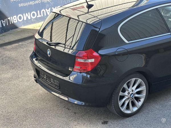 Melns BMW 123 2010 Viļņa, ar dzinēja tilpumu 2.00 L un nobraukumu 296 tūkst. km par 2650 €, foto 6 vietnē AUTOMOTO.COM.LV