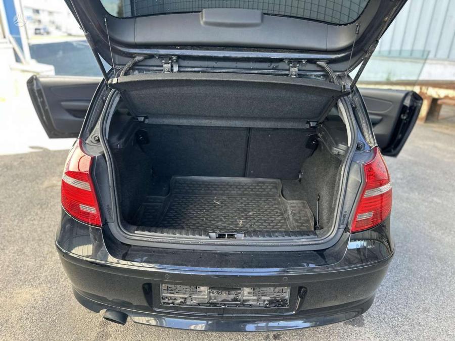 Melns BMW 123 2010 Viļņa, ar dzinēja tilpumu 2.00 L un nobraukumu 296 tūkst. km par 2650 €, foto 19 vietnē AUTOMOTO.COM.LV