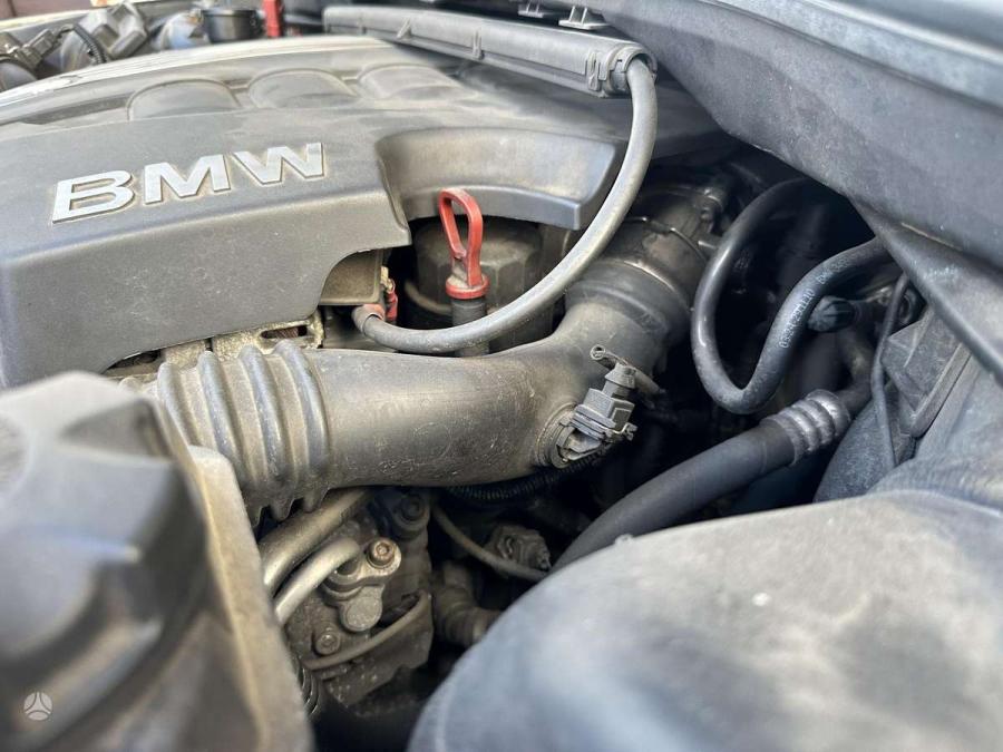 Melns BMW 123 2010 Viļņa, ar dzinēja tilpumu 2.00 L un nobraukumu 296 tūkst. km par 2650 €, foto 22 vietnē AUTOMOTO.COM.LV