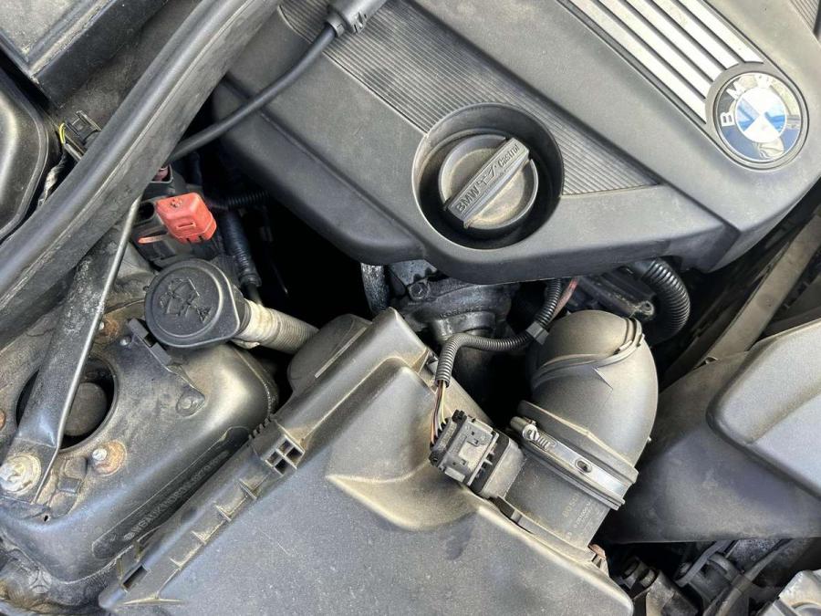 Melns BMW 123 2010 Viļņa, ar dzinēja tilpumu 2.00 L un nobraukumu 296 tūkst. km par 2650 €, foto 23 vietnē AUTOMOTO.COM.LV