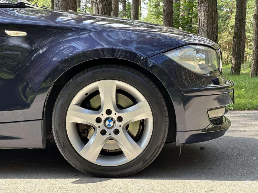 Blue BMW 123 2009 in Vilnius, with an engine capacity of 2.00 L and mileage of 305 thousand km for 4500 €, photo 5 on AUTOMOTO.COM.LV