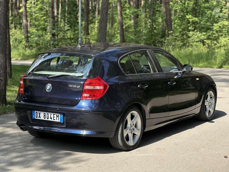Blue BMW 123 2009 in Vilnius, with an engine capacity of 2.00 L and mileage of 305 thousand km for 4500 €, photo 7 on AUTOMOTO.COM.LV
