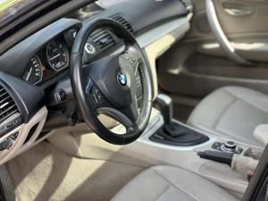 Blue BMW 123 2009 in Vilnius, with an engine capacity of 2.00 L and mileage of 305 thousand km for 4500 €, photo 12 on AUTOMOTO.COM.LV